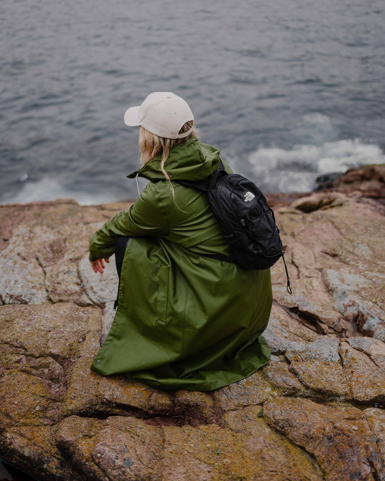 The mernini - A raincoat built to keep you dry.
